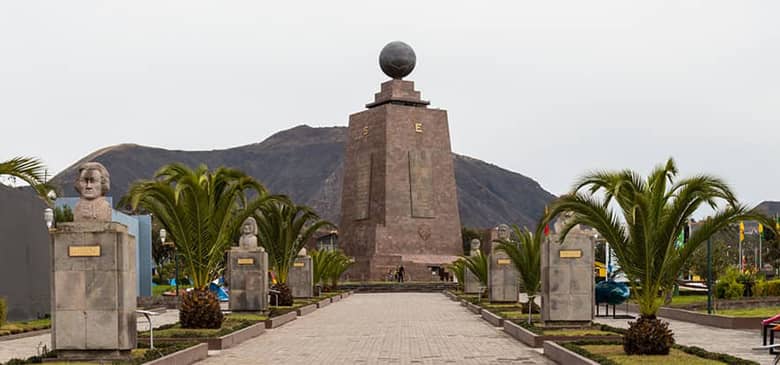 Tours Ecuador - Expediciones Centro del Mundo - desde Quito